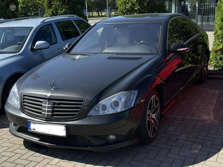 Melns Mercedes-Benz S 350 2006 Klaipėda, ar dzinēja tilpumu 3.50 L un nobraukumu 355 tūkst. km par 3500 €, foto 3 vietnē AUTOMOTO.COM.LV