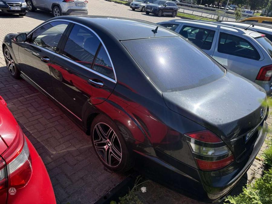 Melns Mercedes-Benz S 350 2006 Klaipėda, ar dzinēja tilpumu 3.50 L un nobraukumu 355 tūkst. km par 3500 €, foto 4 vietnē AUTOMOTO.COM.LV