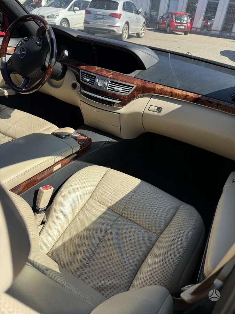 Melns Mercedes-Benz S 350 2006 Klaipėda, ar dzinēja tilpumu 3.50 L un nobraukumu 355 tūkst. km par 3500 €, foto 5 vietnē AUTOMOTO.COM.LV