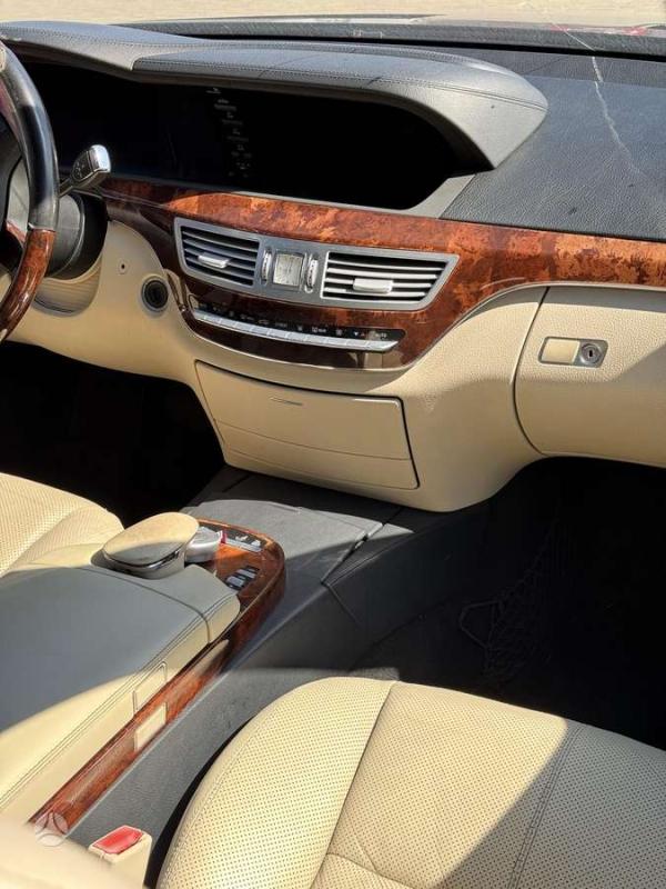 Melns Mercedes-Benz S 350 2006 Klaipėda, ar dzinēja tilpumu 3.50 L un nobraukumu 355 tūkst. km par 3500 €, foto 8 vietnē AUTOMOTO.COM.LV