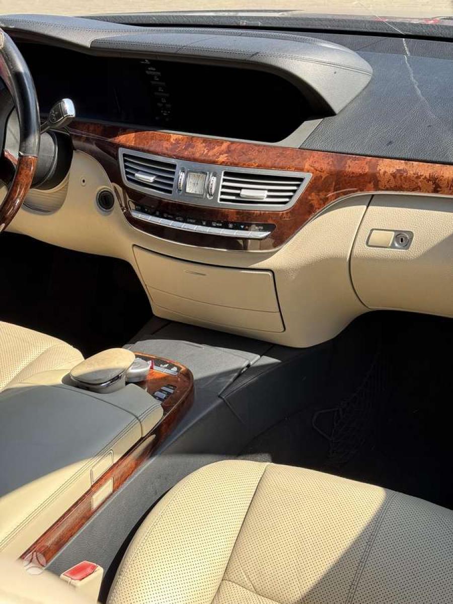 Melns Mercedes-Benz S 350 2006 Klaipėda, ar dzinēja tilpumu 3.50 L un nobraukumu 355 tūkst. km par 3500 €, foto 9 vietnē AUTOMOTO.COM.LV