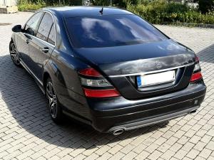 Черный Мерседес С 350 2006 в Клайпеда, объемом двигателя 3.50 л и пробегом 355 тыс. км за 3500 €, фото 7 на AUTOMOTO.COM.LV