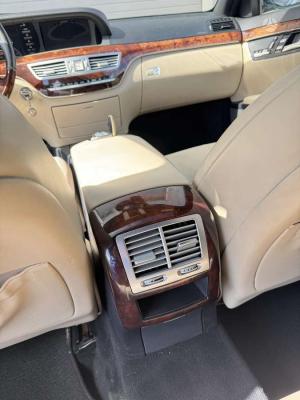 Черный Мерседес С 350 2006 в Клайпеда, объемом двигателя 3.50 л и пробегом 355 тыс. км за 3500 €, фото 13 на AUTOMOTO.COM.LV