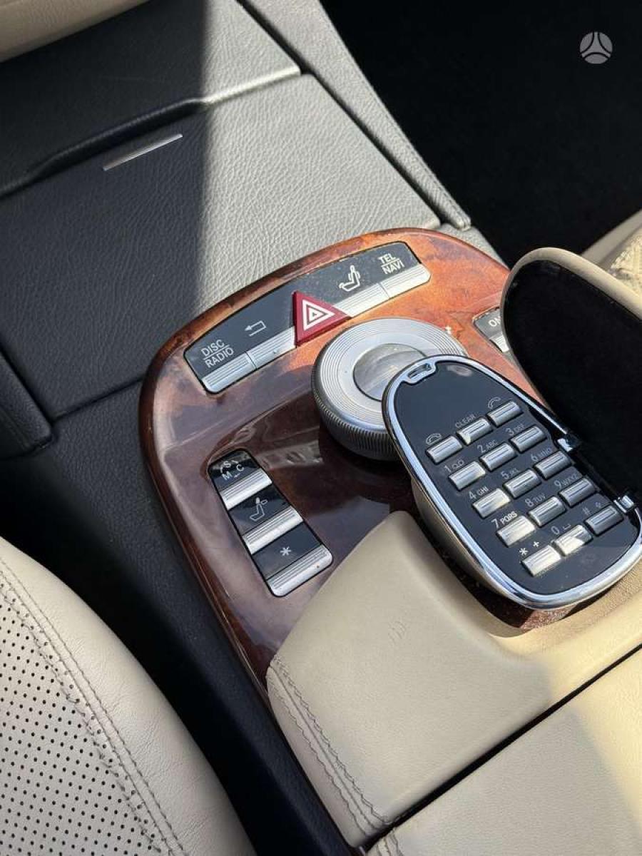 Черный Мерседес С 350 2006 в Клайпеда, объемом двигателя 3.50 л и пробегом 355 тыс. км за 3500 €, фото 27 на AUTOMOTO.COM.LV