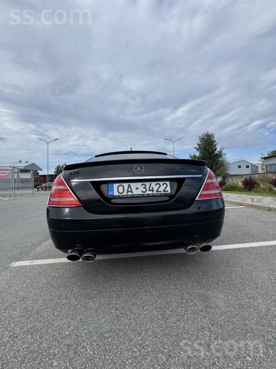 Black Mercedes-Benz S 350 2006 in Riga, with an engine capacity of 3.50 L and mileage of 325 thousand km for 5950 €, photo 6 on AUTOMOTO.COM.LV