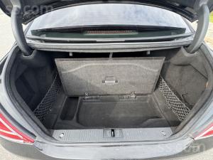Black Mercedes-Benz S 350 2006 in Riga, with an engine capacity of 3.50 L and mileage of 325 thousand km for 5950 €, photo 19 on AUTOMOTO.COM.LV