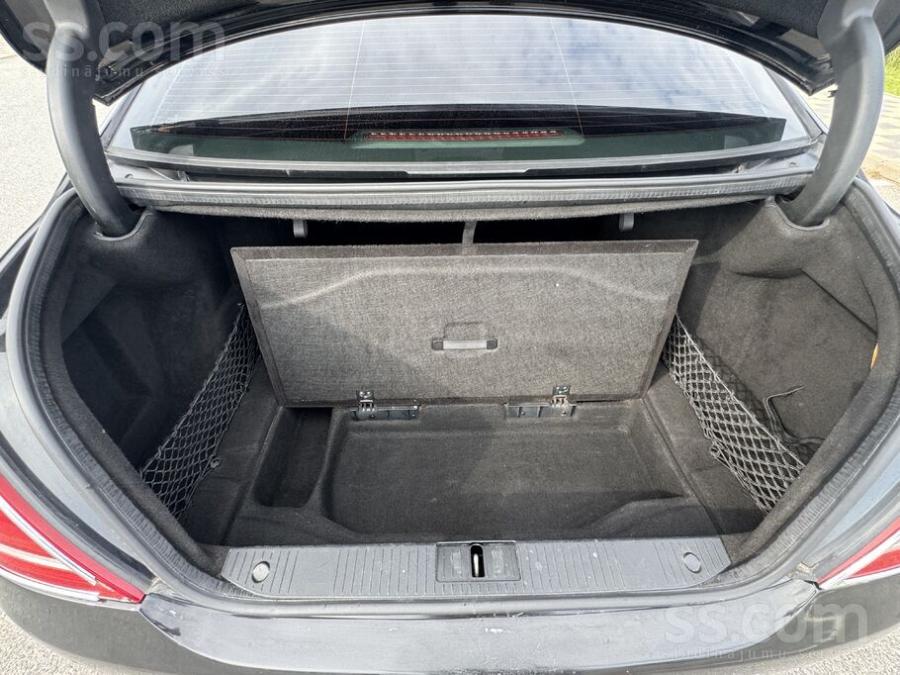 Black Mercedes-Benz S 350 2006 in Riga, with an engine capacity of 3.50 L and mileage of 325 thousand km for 5950 €, photo 19 on AUTOMOTO.COM.LV