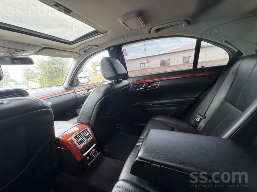 Black Mercedes-Benz S 350 2006 in Riga, with an engine capacity of 3.50 L and mileage of 325 thousand km for 5950 €, photo 22 on AUTOMOTO.COM.LV
