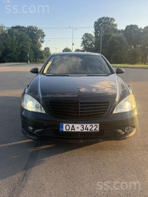 Black Mercedes-Benz S 350 2006 in Riga, with an engine capacity of 3.50 L and mileage of 325 thousand km for 4999 €, photo  on AUTOMOTO.COM.LV