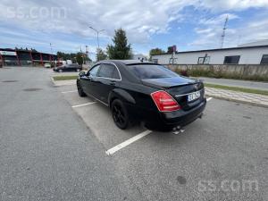 Melns Mercedes-Benz S 350 2006 Rīga, ar dzinēja tilpumu 3.50 L un nobraukumu 325 tūkst. km par 4999 €, foto 8 vietnē AUTOMOTO.COM.LV