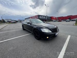 Melns Mercedes-Benz S 350 2006 Rīga, ar dzinēja tilpumu 3.50 L un nobraukumu 325 tūkst. km par 4999 €, foto 10 vietnē AUTOMOTO.COM.LV