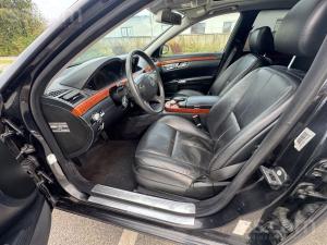 Melns Mercedes-Benz S 350 2006 Rīga, ar dzinēja tilpumu 3.50 L un nobraukumu 325 tūkst. km par 4999 €, foto 16 vietnē AUTOMOTO.COM.LV