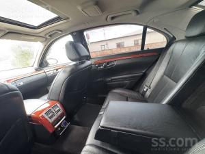 Melns Mercedes-Benz S 350 2006 Rīga, ar dzinēja tilpumu 3.50 L un nobraukumu 325 tūkst. km par 4999 €, foto 21 vietnē AUTOMOTO.COM.LV