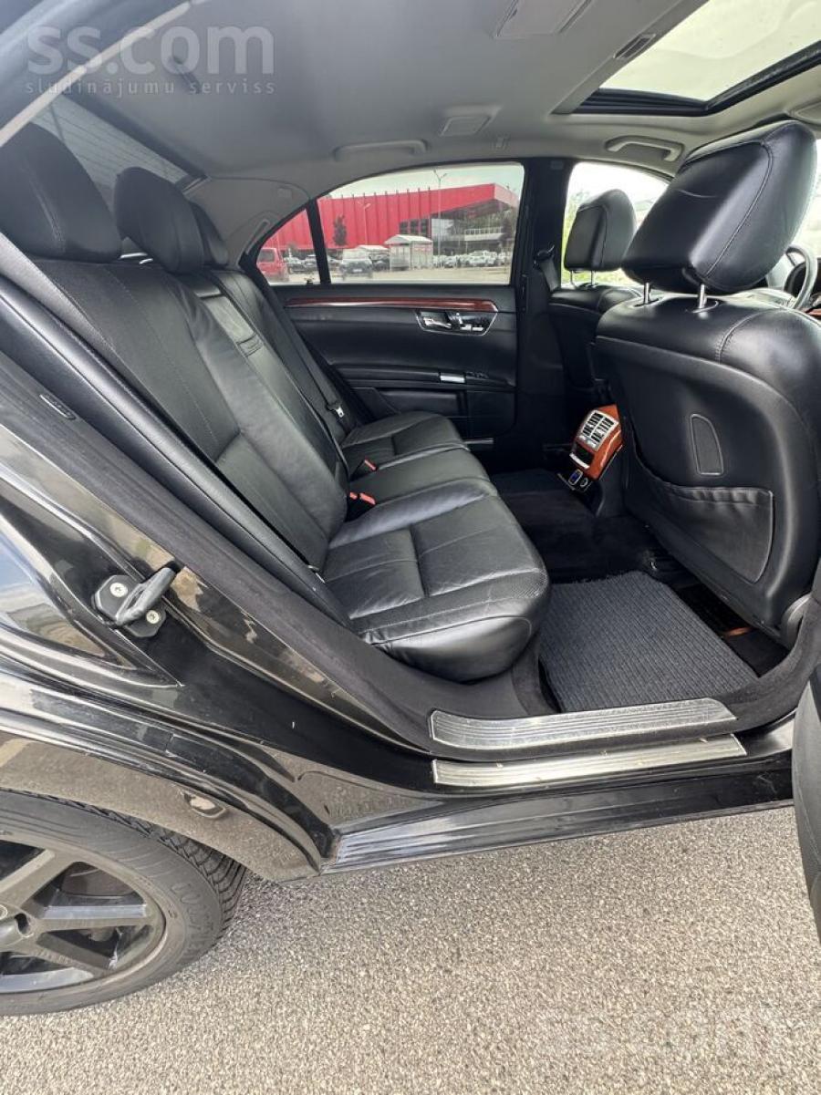 Melns Mercedes-Benz S 350 2006 Rīga, ar dzinēja tilpumu 3.50 L un nobraukumu 325 tūkst. km par 4999 €, foto 25 vietnē AUTOMOTO.COM.LV