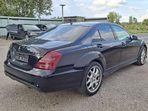 Черный Мерседес С 350 2006 в Укмерге, объемом двигателя 3.50 л и пробегом 299 тыс. км за 3250 €, фото 5 на AUTOMOTO.COM.LV