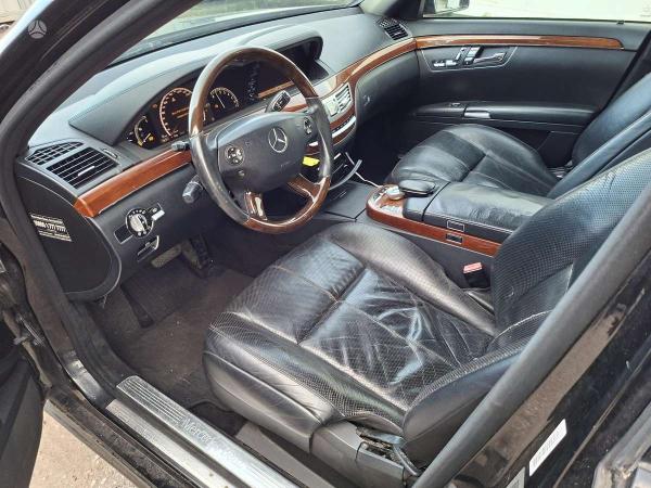 Melns Mercedes-Benz S 350 2006 Ukmergė, ar dzinēja tilpumu 3.50 L un nobraukumu 299 tūkst. km par 3250 €, foto 6 vietnē AUTOMOTO.COM.LV