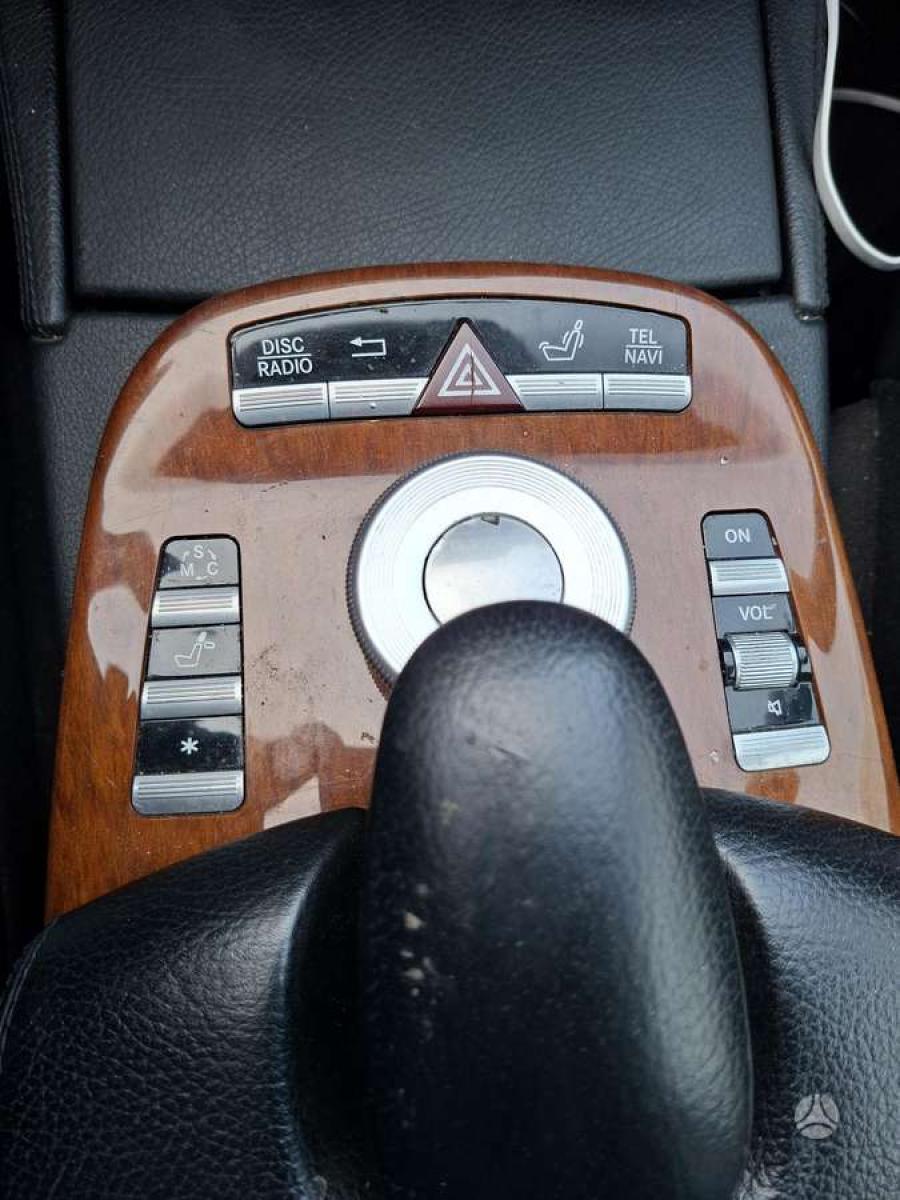 Черный Мерседес С 350 2006 в Укмерге, объемом двигателя 3.50 л и пробегом 299 тыс. км за 3250 €, фото 10 на AUTOMOTO.COM.LV