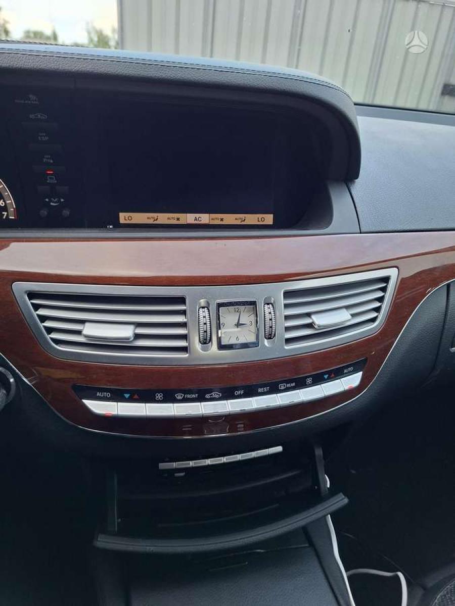 Melns Mercedes-Benz S 350 2006 Ukmergė, ar dzinēja tilpumu 3.50 L un nobraukumu 295 tūkst. km par 2950 €, foto 8 vietnē AUTOMOTO.COM.LV