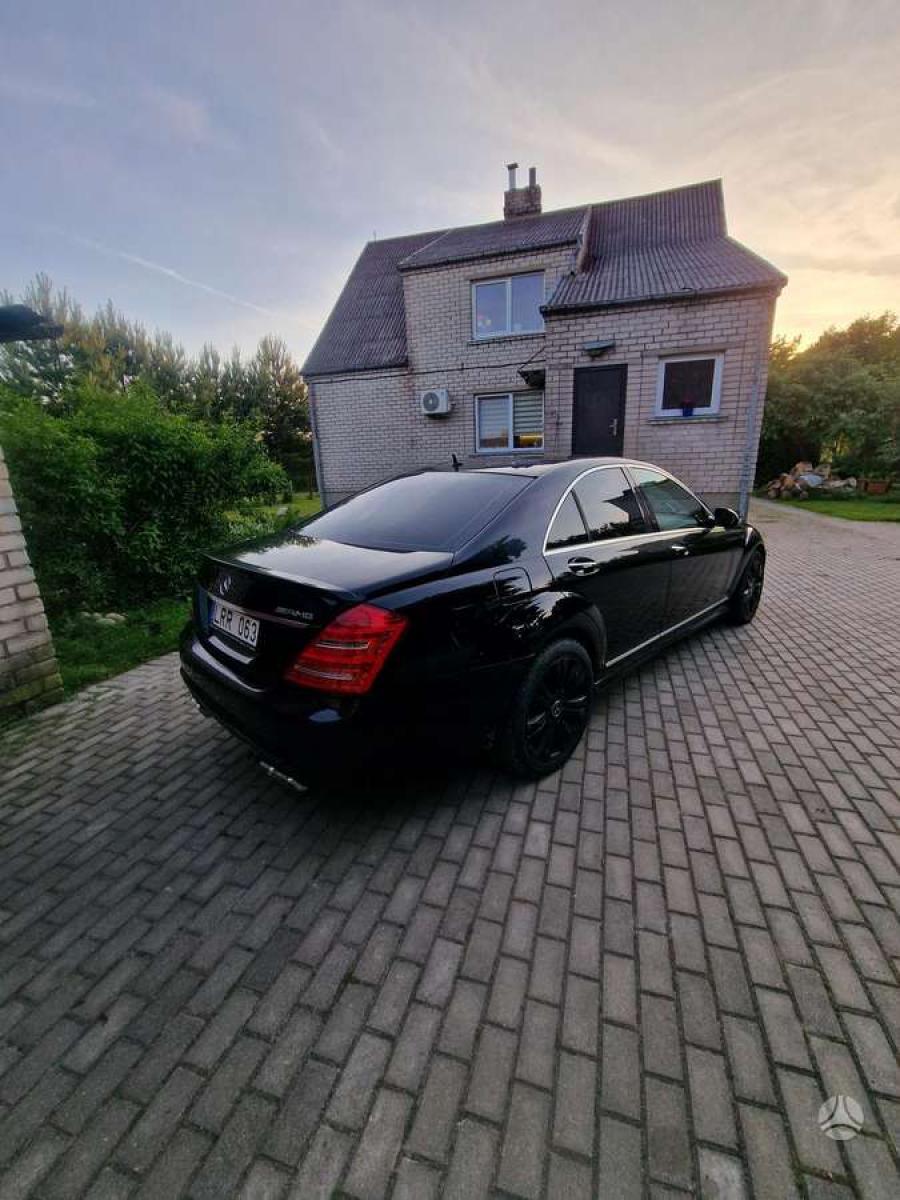 Черный Мерседес С 350 2006 в Кретинга, объемом двигателя 3.50 л и пробегом 331 тыс. км за 4700 €, фото 3 на AUTOMOTO.COM.LV