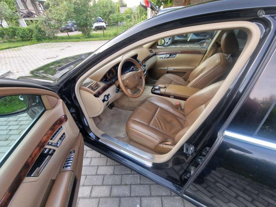Черный Мерседес С 350 2006 в Кретинга, объемом двигателя 3.50 л и пробегом 331 тыс. км за 4700 €, фото 6 на AUTOMOTO.COM.LV