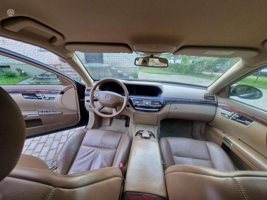 Черный Мерседес С 350 2006 в Кретинга, объемом двигателя 3.50 л и пробегом 331 тыс. км за 4700 €, фото 8 на AUTOMOTO.COM.LV