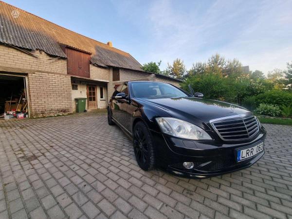 Melns Mercedes-Benz S 350 2006 Kretinga, ar dzinēja tilpumu 3.50 L un nobraukumu 331 tūkst. km par 4700 €, foto 9 vietnē AUTOMOTO.COM.LV