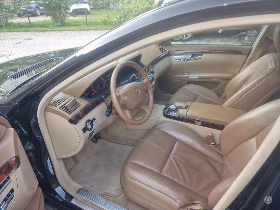 Черный Мерседес С 350 2006 в Кретинга, объемом двигателя 3.50 л и пробегом 331 тыс. км за 4700 €, фото 12 на AUTOMOTO.COM.LV