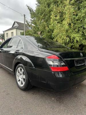 Черный Мерседес С 350 2006 в Шяуляй, объемом двигателя 3.50 л и пробегом 344 тыс. км за 2350 €, фото 4 на AUTOMOTO.COM.LV