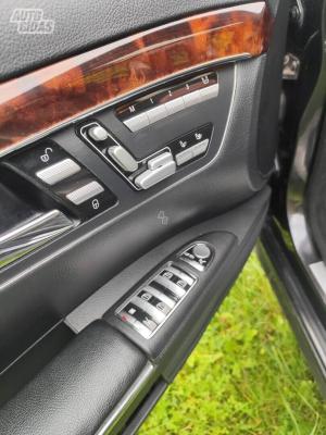 Melns Mercedes-Benz S 350 2006 Viļņa, ar dzinēja tilpumu 3.50 L un nobraukumu 247 tūkst. km par 3000 €, foto 7 vietnē AUTOMOTO.COM.LV