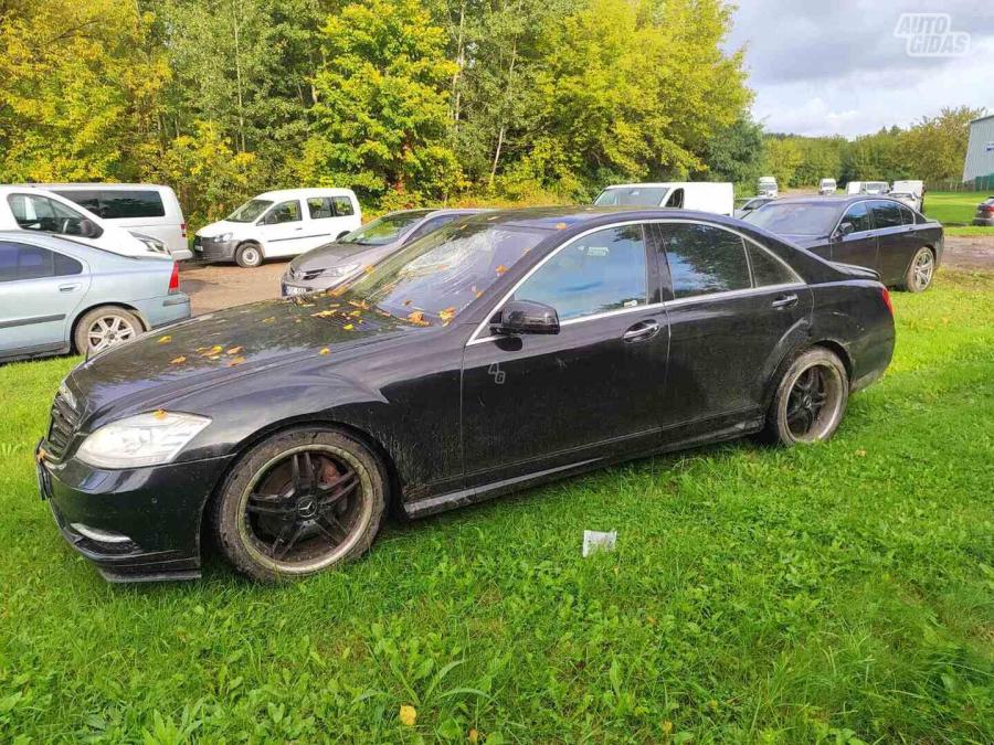 Melns Mercedes-Benz S 350 2006 Viļņa, ar dzinēja tilpumu 3.50 L un nobraukumu 247 tūkst. km par 3000 €, foto 13 vietnē AUTOMOTO.COM.LV