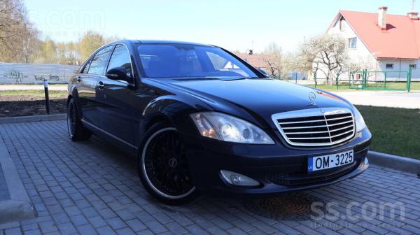 Black Mercedes-Benz S 350 2007 in Riga, with an engine capacity of 3.50 L and mileage of 0 thousand km for 4555 €, photo 3 on AUTOMOTO.COM.LV