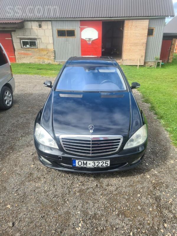 Melns Mercedes-Benz S 350 2007 Jēkabpils, ar dzinēja tilpumu 3.50 L un nobraukumu 381 tūkst. km par 3990 €, foto 10 vietnē AUTOMOTO.COM.LV