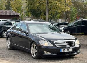 Melns Mercedes-Benz S 350 2007 Narva, ar dzinēja tilpumu 3.50 L un nobraukumu 290 tūkst. km par 3990 €, foto 14 vietnē AUTOMOTO.COM.LV