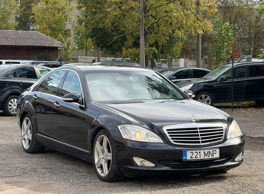 Melns Mercedes-Benz S 350 2007 Narva, ar dzinēja tilpumu 3.50 L un nobraukumu 290 tūkst. km par 3990 €, foto 14 vietnē AUTOMOTO.COM.LV
