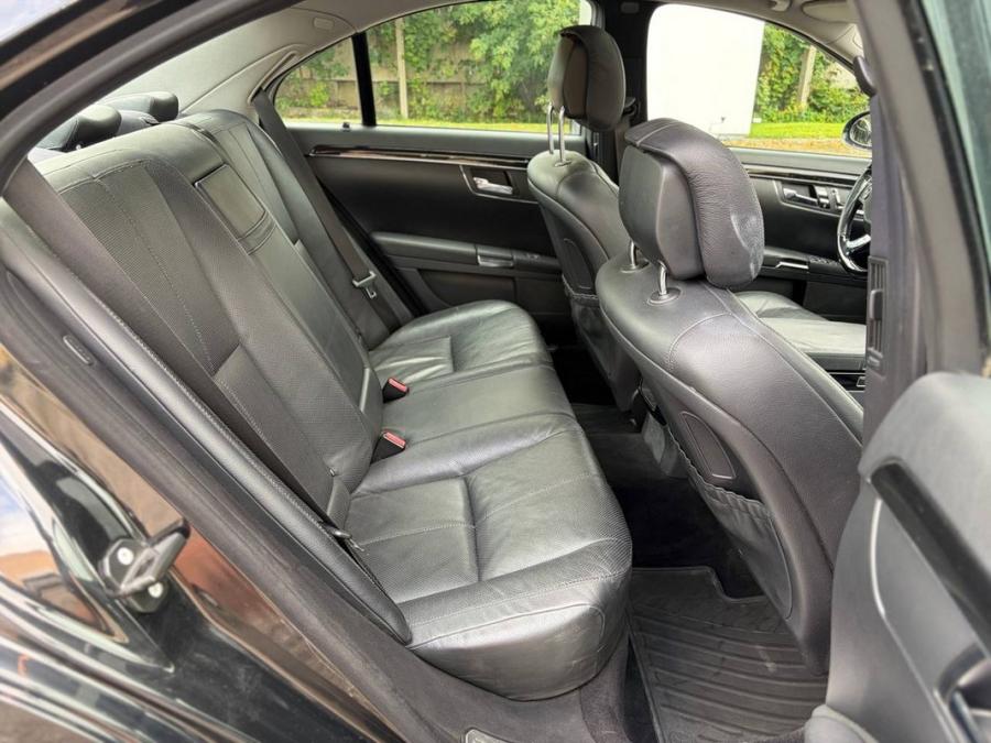 Melns Mercedes-Benz S 350 2007 Narva, ar dzinēja tilpumu 3.50 L un nobraukumu 290 tūkst. km par 3990 €, foto 18 vietnē AUTOMOTO.COM.LV