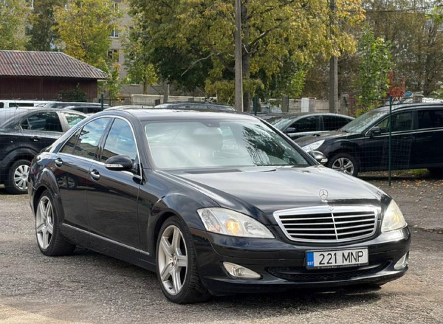 Melns Mercedes-Benz S 350 2007 Narva, ar dzinēja tilpumu 3.50 L un nobraukumu 290 tūkst. km par 3990 €, foto 5 vietnē AUTOMOTO.COM.LV
