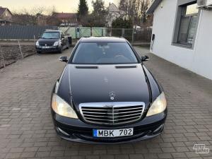 Black Mercedes-Benz S 350 2008 in Vilnius, with an engine capacity of 3.50 L and mileage of 320 thousand km for 4999 €, photo 7 on AUTOMOTO.COM.LV