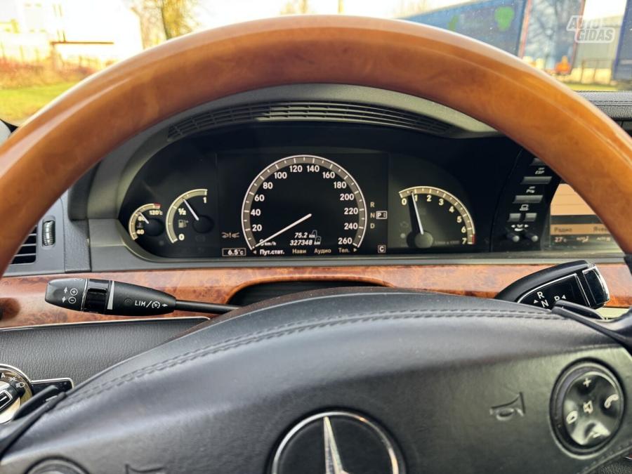 Melns Mercedes-Benz S 350 2008 Viļņa, ar dzinēja tilpumu 3.50 L un nobraukumu 328 tūkst. km par 4600 €, foto 10 vietnē AUTOMOTO.COM.LV
