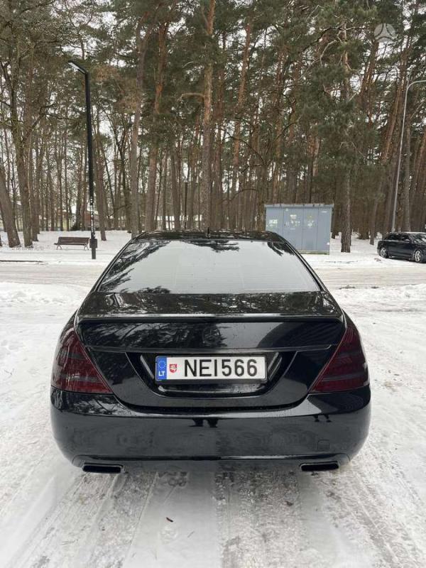 Black Mercedes-Benz S 350 2009 in Alytus, with an engine capacity of 2.99 L and mileage of 283 thousand km for 11000 €, photo 6 on AUTOMOTO.COM.LV