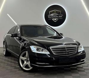 Черный Мерседес С 350 2009 в Мариямполе, объемом двигателя 2.99 л и пробегом 313 тыс. км за 11650 €, фото  на AUTOMOTO.COM.LV