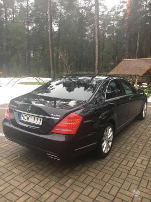 Черный Мерседес С 350 2009 в Друскининкай, объемом двигателя 2.99 л и пробегом 424 тыс. км за 10700 €, фото 5 на AUTOMOTO.COM.LV