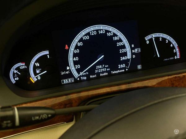 Melns Mercedes-Benz S 350 2009 Marijampole, ar dzinēja tilpumu 2.99 L un nobraukumu 313 tūkst. km par 10650 €, foto 4 vietnē AUTOMOTO.COM.LV