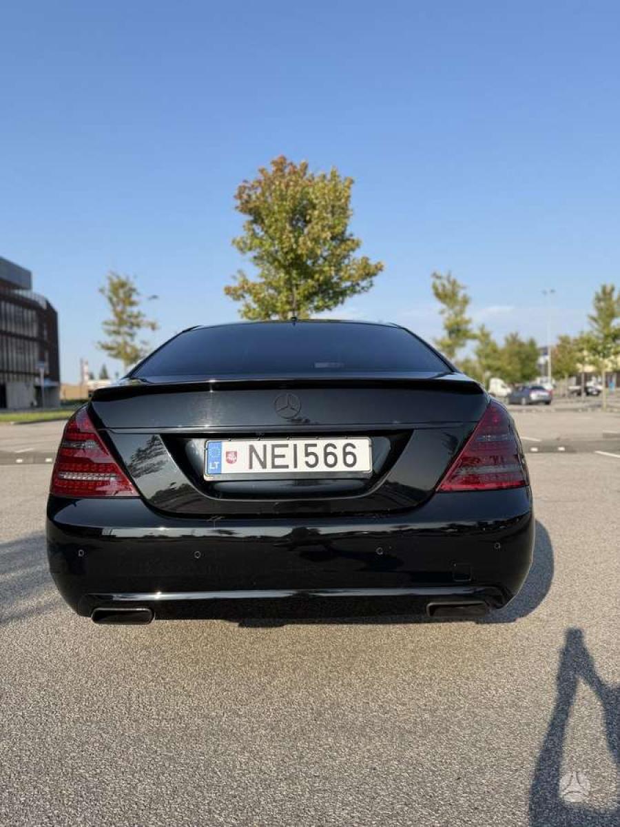Черный Мерседес С 350 2009 в Клайпеда, объемом двигателя 2.99 л и пробегом 291 тыс. км за 10999 €, фото 8 на AUTOMOTO.COM.LV