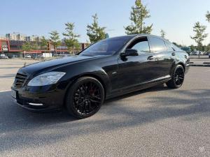 Черный Мерседес С 350 2009 в Клайпеда, объемом двигателя 2.99 л и пробегом 291 тыс. км за 10999 €, фото 12 на AUTOMOTO.COM.LV