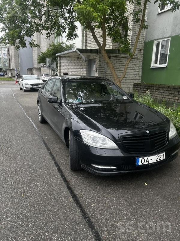 Melns Mercedes-Benz S 350 2010 Rīga, ar dzinēja tilpumu 3.00 L un nobraukumu 256 tūkst. km par 12000 €, foto 7 vietnē AUTOMOTO.COM.LV