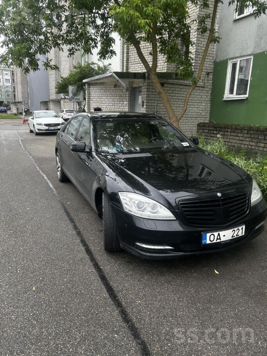 Melns Mercedes-Benz S 350 2010 Rīga, ar dzinēja tilpumu 3.00 L un nobraukumu 256 tūkst. km par 12000 €, foto 7 vietnē AUTOMOTO.COM.LV