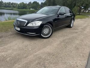 Melns Mercedes-Benz S 350 2010 Rīga, ar dzinēja tilpumu 3.50 L un nobraukumu 187 tūkst. km par 12500 €, foto 1 vietnē AUTOMOTO.COM.LV