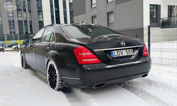 Melns Mercedes-Benz S 350 2010 Viļņa, ar dzinēja tilpumu 3.00 L un nobraukumu 400 tūkst. km par 7800 €, foto 3 vietnē AUTOMOTO.COM.LV