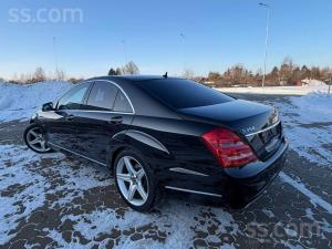 Melns Mercedes-Benz S 350 2010 Rīga, ar dzinēja tilpumu 3.00 L un nobraukumu 0 tūkst. km par 11750 €, foto 2 vietnē AUTOMOTO.COM.LV
