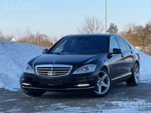 Melns Mercedes-Benz S 350 2010 Rīga, ar dzinēja tilpumu 3.00 L un nobraukumu 0 tūkst. km par 11750 €, foto 3 vietnē AUTOMOTO.COM.LV